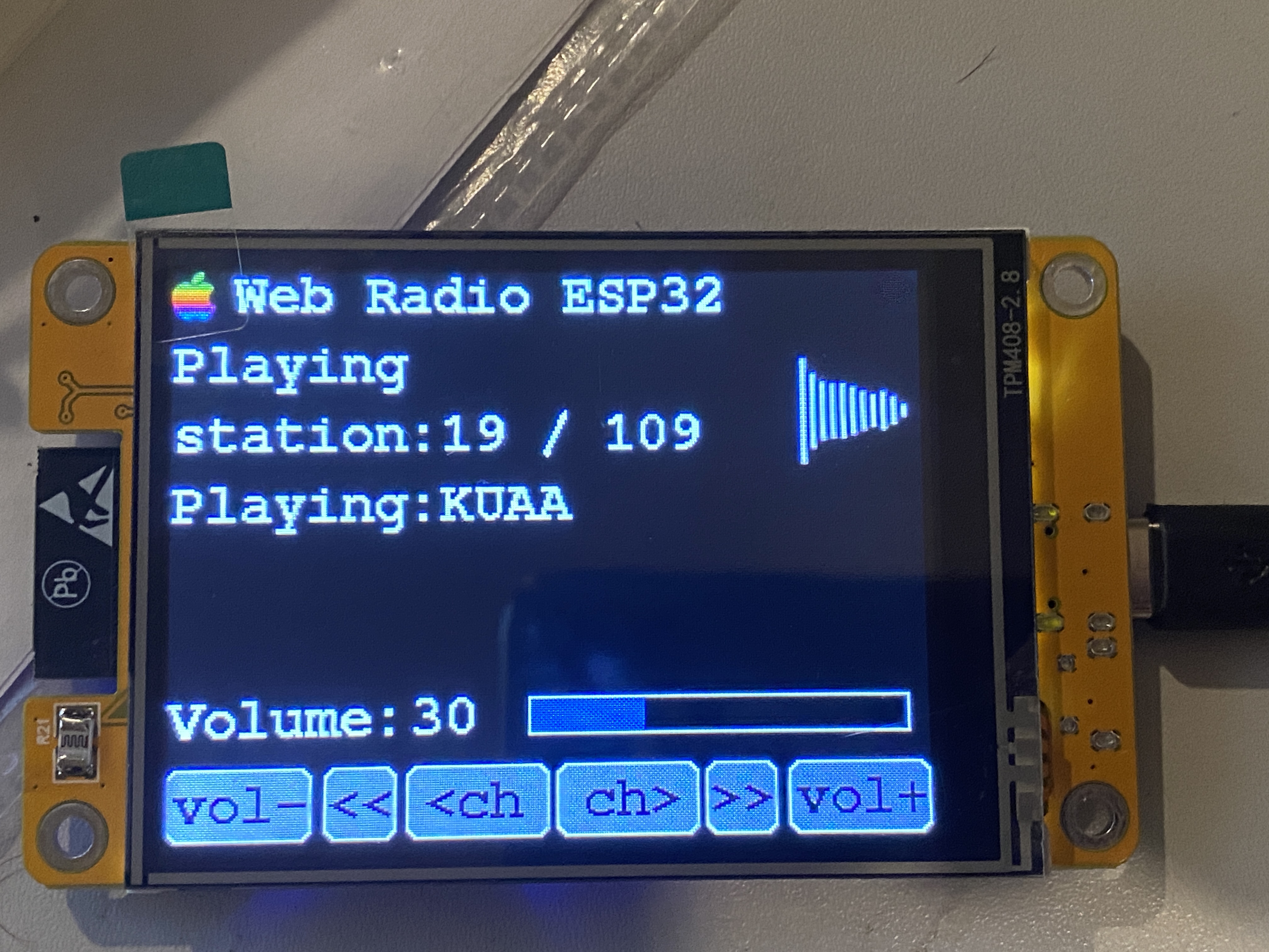 Web Radio ESP32-2432S028-I2S | macsbug